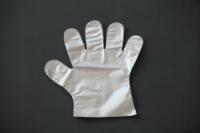 China HDPE Clear Plastic Disposable Gloves Food Safe Waterproof With Smooth Surface for sale