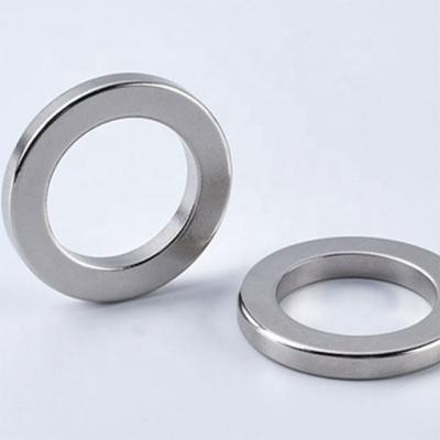 China Neodymium Disc Magnet N35 to N52 Rare Earth Cylindrical Magnet 80°C to 230°C for sale