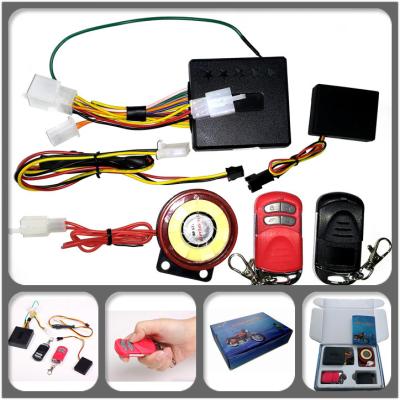 China RF GSM 2-way Vehicles Tracker / Locator and Alarm , Quad band, RF-V10 for sale