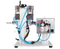 China Tabletop Semi Automatic Bottle Capping Machine For Spray Nozzle Cap for sale