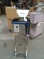 China Cheap Price Automatic Weighing Filling  Machine for Powder/Spice/Grain, Multi-Function Packaging Equipment with Scale Dispenser for sale