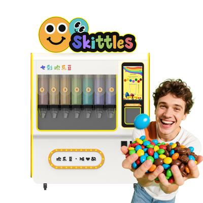 China Sweet Treat Dispenser Vending Machine with Robotic Arm Dispensing Method in White or Customized Color for sale