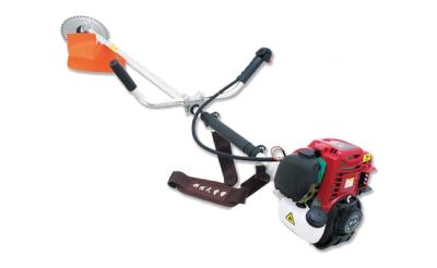 China 31CC Petrol Brush Cutter 39mm Cylinder 8000rpm Petrol Grass Cutter for sale