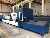 China 380mm CNC Laser Pipe Cutting Machine / RAYCUS Square Tube Punching Machine 1000w for sale