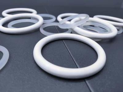 China FFKM O Rings with Excellent Chemical Resistance, 70 Shore A Hardness, and 20Mpa Tensile Strength for Harsh Environments for sale