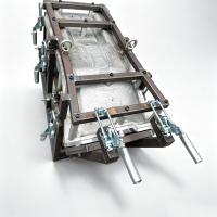 China Custom Heavy-Duty Cast Aluminum Rotomolding Mold with Steel Frame & Multi-Angle Clamps for Vehicle Seat Bases & Irregular Fuel Tanks for sale