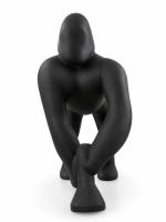 China Custom Rotomolded Matte Black Gorilla Art Sculpture & Modern Animal Statue for Commercial Outdoor Landscape & Hotel Decor OEM/ODM for sale