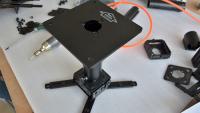 China 360 Degree Rotation Projector Ceiling Mount with 25kg Load Capacity and 890-1050mm Extension Pole Options for sale