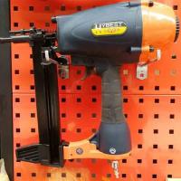 China Industrial Grade Air Pneumatic Concrete Nailer for Korean Market and 70-120 PSI Needs for sale