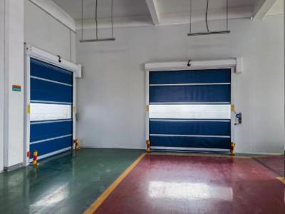 China Roll Up Industrial Fast Door Anti Deformation Tear Resistance 900N / 800N for sale