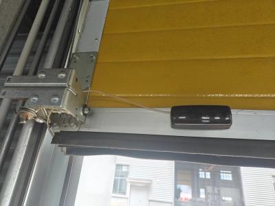 China 2.0mm Thick Galvanized Steel Tracks For Strong Load bearing Capacity for sale