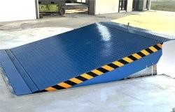 China Automatic Stationary Fixed Pit Hinged Lip Hydraulic Loading Container Dock Leveler For Loading Docks Or Bays for sale