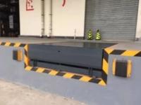 China Customizable Robust Hydraulic Dock Leveler Safe Efficient for sale