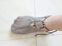 China Stainless steel CUT RESISTANT feet GLOVES ring mesh chain mail mesh auti-cutting safety gloves S M L XL XXL for sale