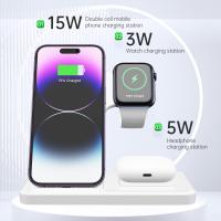 China CE/FCC/ROHS Ultra-Thin 3-In-1 Multi-Function Wireless Charger For Apple Phones, Earphones, And Watches for sale