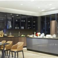 China ODM Slab Modern Kitchen Cabinet Makers Paticle Board Carcass for sale