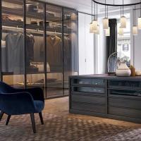 China Solid Wood Modern Wooden Wardrobes Closet Auto Swing Door Lacquer Finish for sale