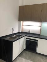 China Modern Kitchen Cabinet Eco Friendly Scratch Resistant Particle Board Doors for sale