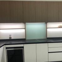 China Modern Kitchen Cabinet Eco Friendly Scratch Resistant Particle Board Doors for sale