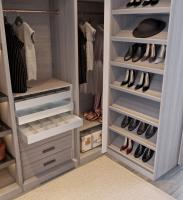 China Living Room Walk In Closet Made Of Particle Board Carcass And Hettich Hardware for sale