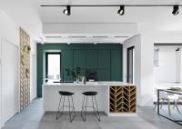 China MC World European Style Custom Wooden Kitchen Cabinets With Soft-Close Doors for sale