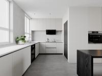 China Custom Kitchen Cabinets Premium Quality Wood Exquisite European Style Factory for sale