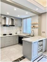 China Apartment Elegant Modern Minimalist Kitchen Cabinet For Stylish Interiors for sale