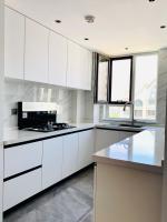 China Foshan Furniture High End Luxury European Wooden Furniture Kitchen Cabinets for sale