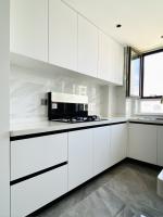 China Foshan Furniture High End Luxury European Wooden Furniture Kitchen Cabinets for sale