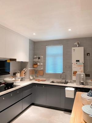 China Large Dirty Proof White Modular Kitchen Cabinets  Antique Furniture Hotel for sale