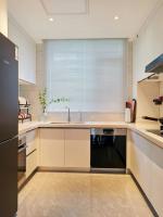 China Kitchen Cabinet Custom MDF Supplier Modular Modern Wooden Furniture for sale