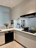 China L-Shaped Open Kitchen Flat Panel Cupboard with Benchtop Kitchen Cabinets for sale