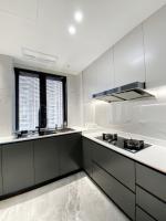 China Affordable Price Grain MDF Door Panel With Dtc Hinge Wood Kitchen Cabinet for sale