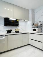 China Factory Customized Design Modern Cabinet Kitchen Furniture Melamine Door Finish for sale