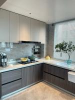 China Wooden Furniture PVC Door Panel Economic Wood Wall Wholesale Kitchen Cabinet for sale