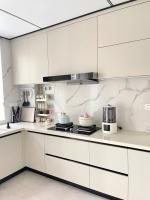China Apartment Kitchen Furniture Wholesale Modern Home Kitchen Cabinets for sale