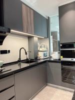 China 2025 Home Kitchen Furniture Island Manufacturer Modern Designs Kitchen Cabinet for sale