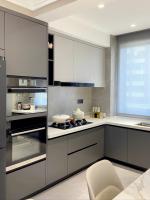 China Modern High Gloss Kitchens Furniture Islands Designs Modular Kitchen Cabinet Set for sale