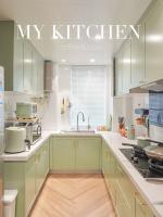 China Cupboards Furniture Modern Free Designs Modern Complete Kitchen Cabinet Set for sale