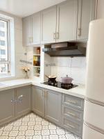 China Modern Built In Cabinets Unit Whole House Customization Modern Kitchen Cabinet for sale