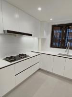 China Luxury Kitchen Island Cabinet New Model Furniture Modular Kitchen For Hotel for sale
