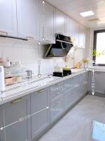 China Granite Countertop Kitchen Cabinet with Acrylic Door Finish Melamine Lacquer UV PET Customized Design for sale