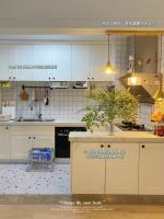 China Kitchen Pantry Cupboard Lacquer MDF Kitchen Cabinet With Drawer Slide for sale