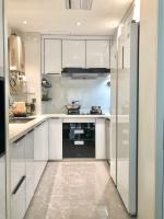 China Contemporary Modern Style Two Tone Slab Panel Dark Kitchen Cabinet for sale