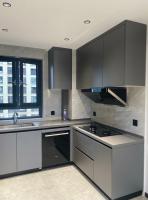 China High Gloss Lacquer Melamine Finish Wood Grain Glass Inset Luxury Kitchen Cabinets for sale