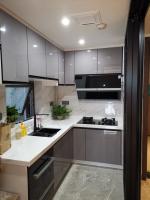 China Laminate Kitchen Cabinets Full Set Home Furniture With Stainless Steel Sinks for sale