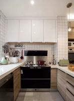 China Custom Made Home Furniture Laminate Modern Style Kitchen Cabinets for sale