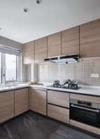 China Economic Style Flat Panel Laminate Small Kitchen Cabinets for Villa for sale
