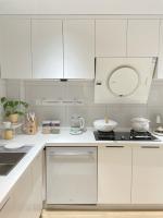 China Luxury Modular U-Shape Kitchen Cabinet With Adjustable LED Color Temperatures for sale