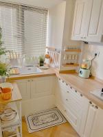 China Modern Concise Style Custom Furniture Melamine Unit Kitchen Cabinets With Sink for sale